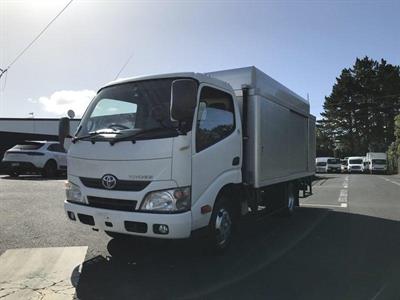 2015 Toyota Toyoace 2 TONNE BOX / AUTOMATIC